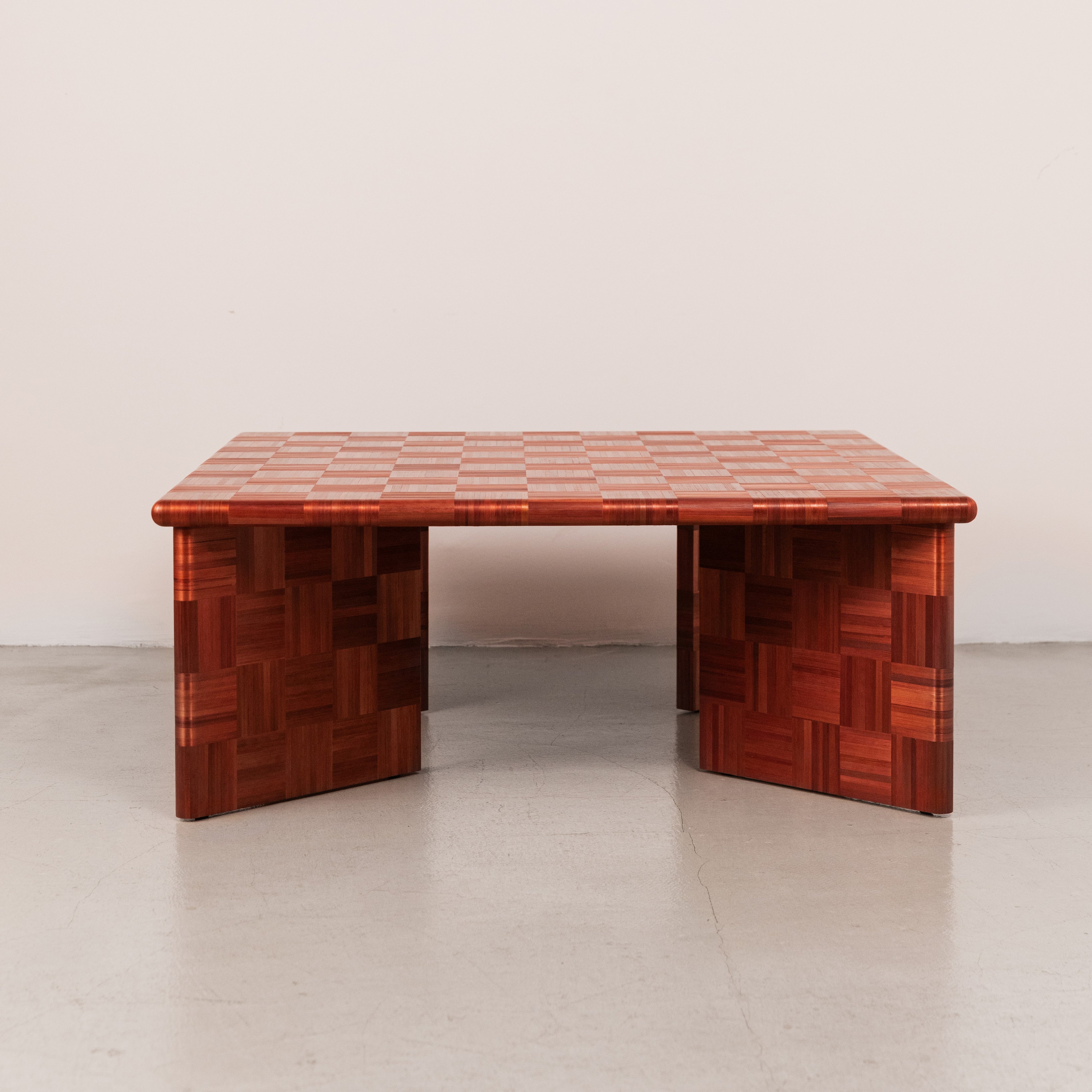 BOS TABLE – RudaStudio